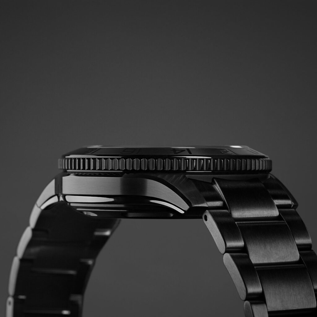 Christopher Ward C60 Abyss Gunmetal GMT V1 - Corvus